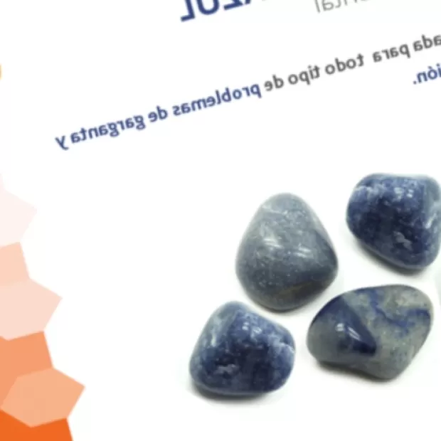 Descubre los Poderes Curativos de la Aventurina Azul en la ...